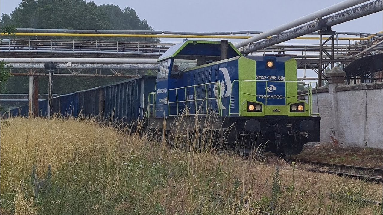 Kiosk Turbostonka SM42-1296 z węglarkami Eaos z Kruszwicy Przejazd Kolejowy Fabryczna Inowrocław ...