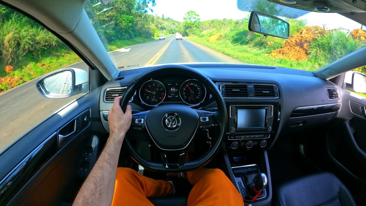Volkswagen Jetta (2.0 TSI) Highline DSG 2016 / POV Test drive 4K (Sem ...