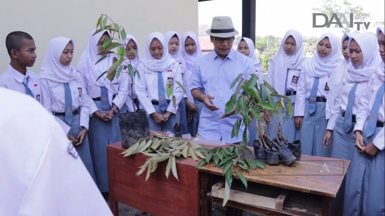 Mengubah Tandus Desa Pogog | Bumiku Satu - YouTube