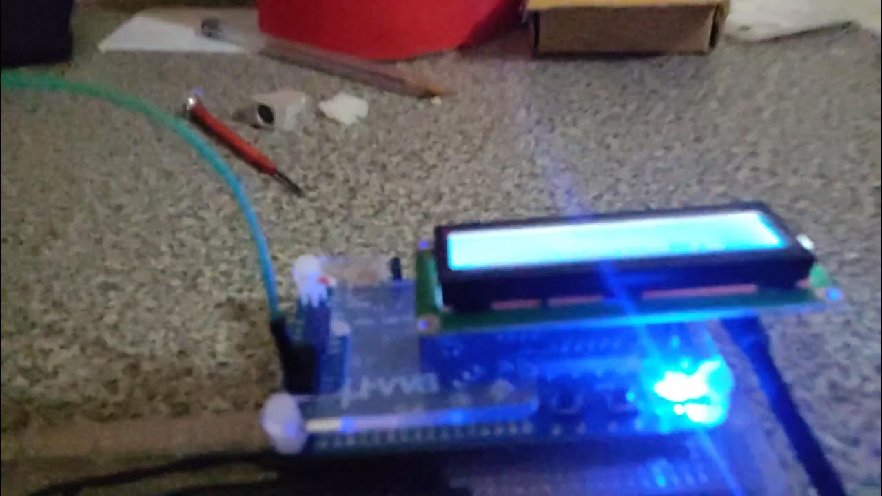 Practica - 7 LCD (Pic18F4550 Miuva ) - YouTube