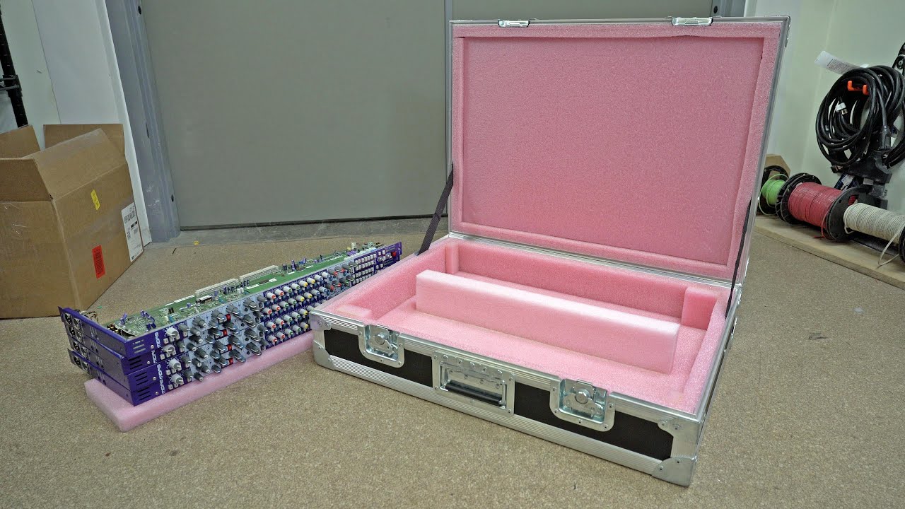 Midas Heritage 2000 Modular Channel Strip Case - YouTube