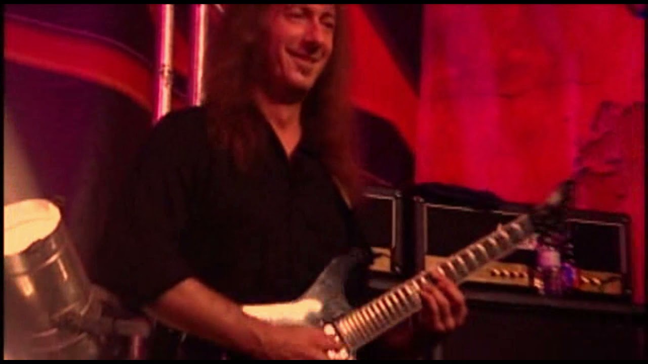 Gamma Ray - Man On A Mission (live) - YouTube