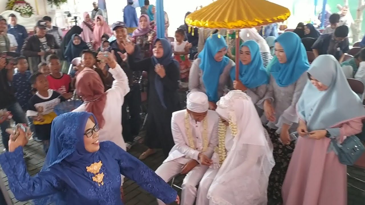 Serunya Prosesi Saweran adat sunda saat pernikahan berlangsung (versi ...