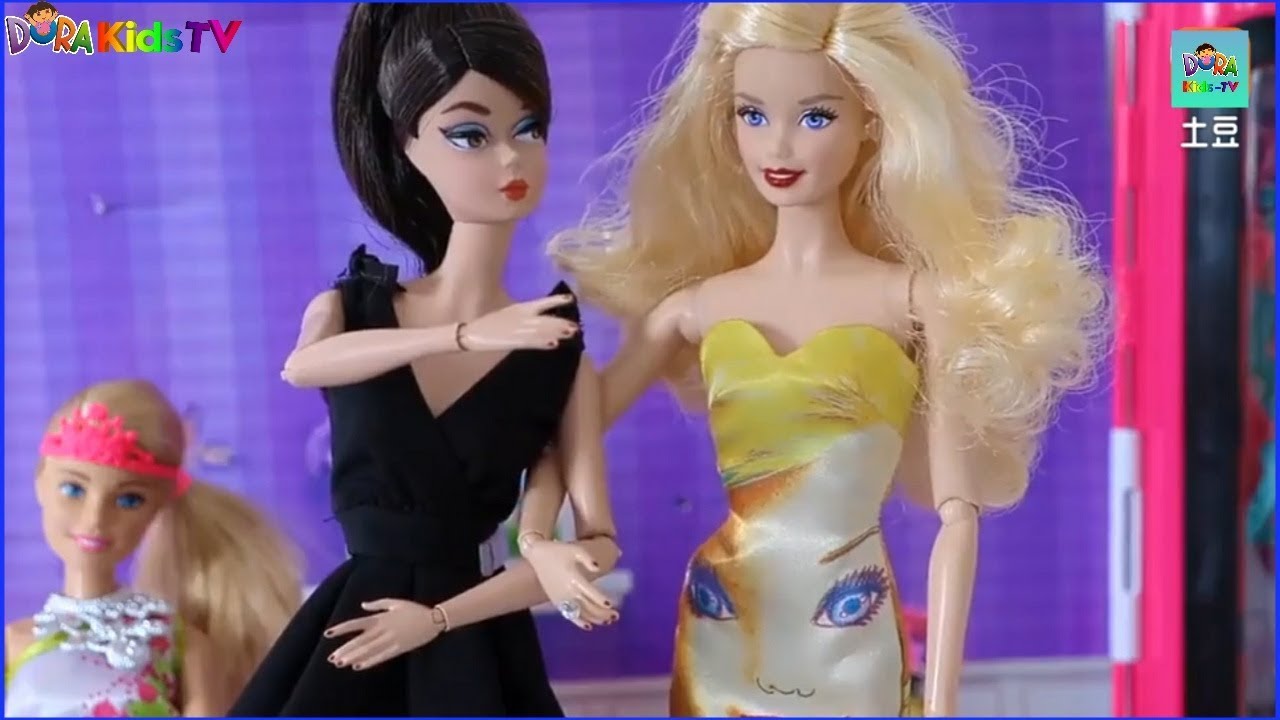 Barbie traveled back and bought new clothes and bags l Dora Kids TV ...