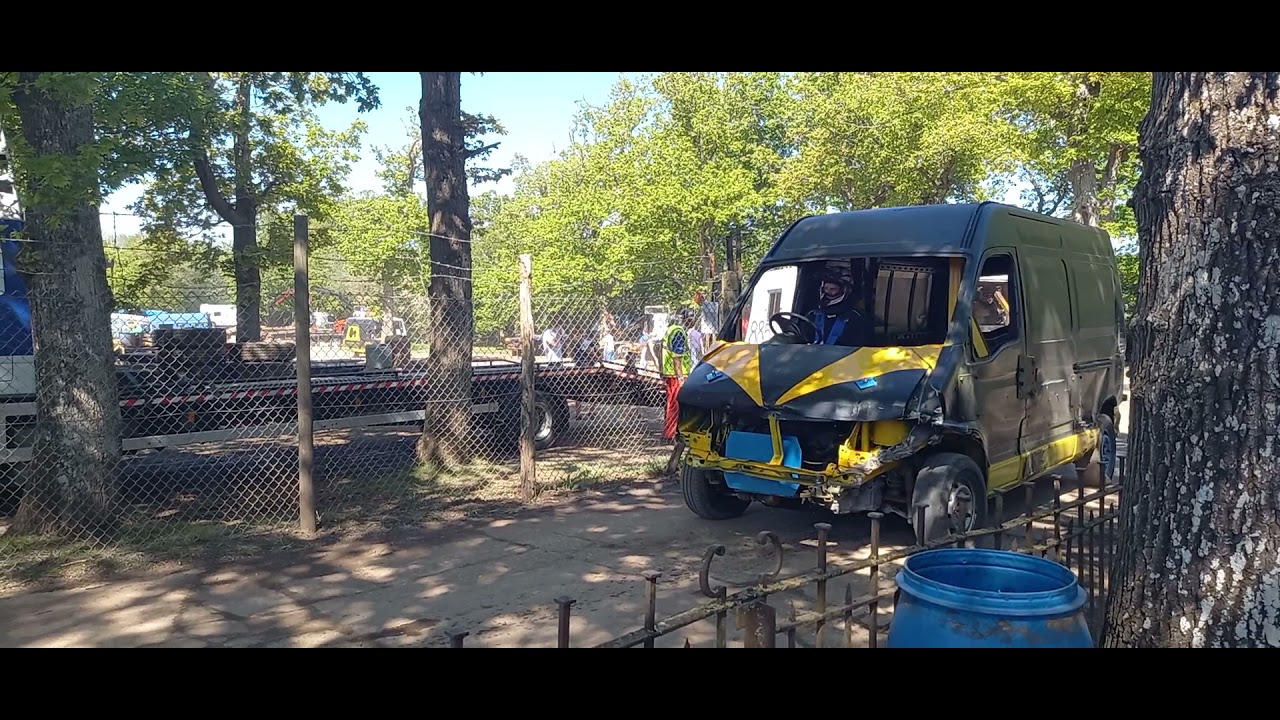 national van bangers 2021 race 3 (up to restart) - YouTube