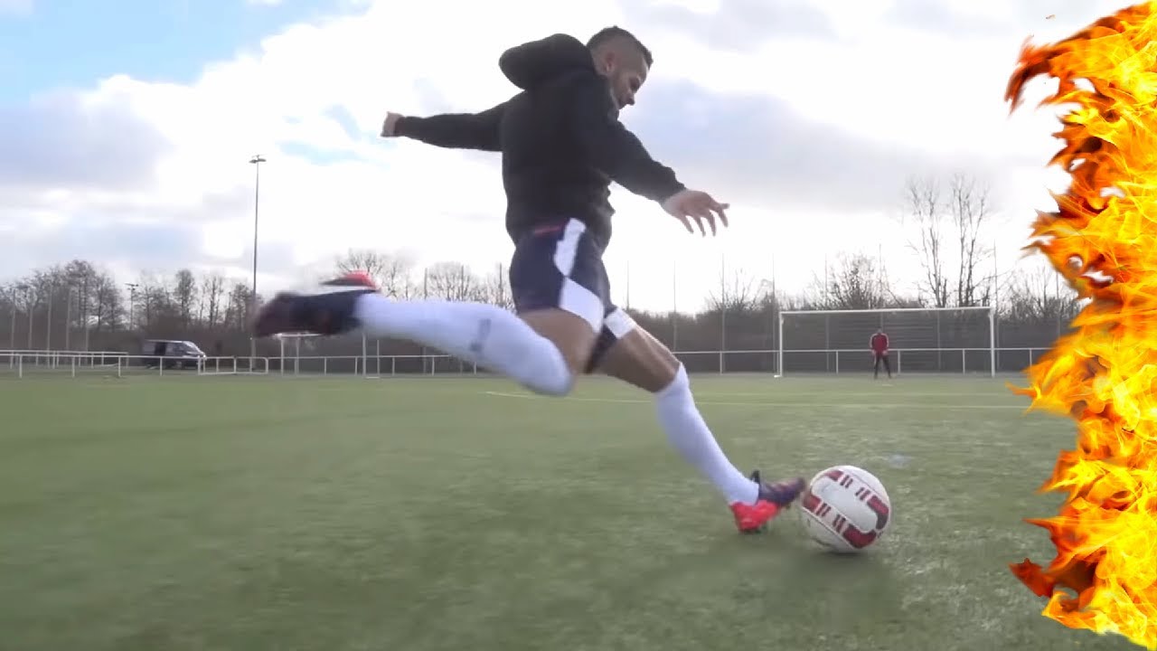 Amazing Battle! F2Freestylers VS FIFA 15 - YouTube