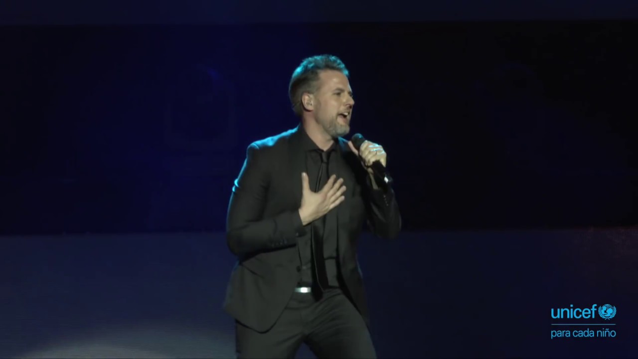 Gerónimo Rauch en concierto a beneficio de UNICEF - YouTube