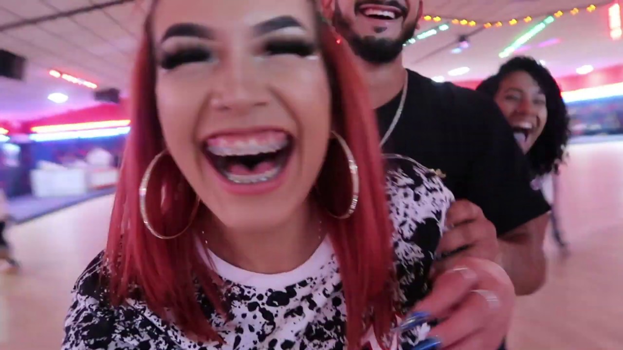 ROLLERSKATING VLOG !! LIT AF | MARKITTY - YouTube