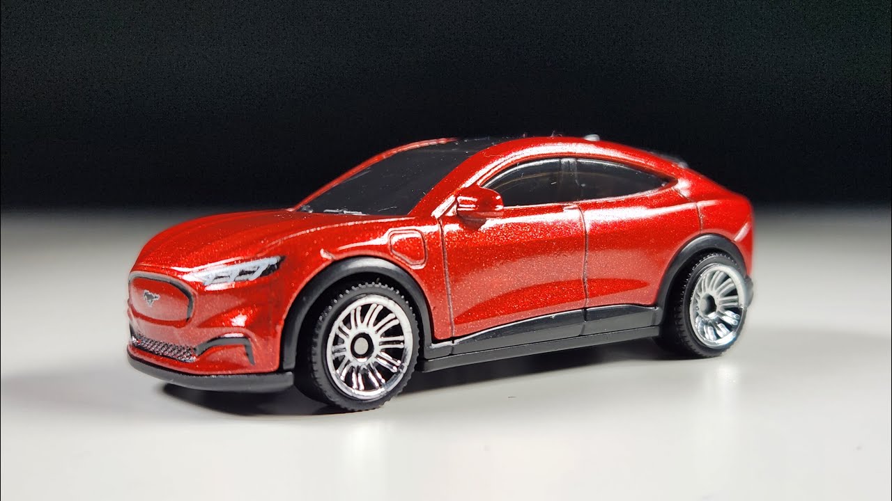 Matchbox Mainline Review: 2021 Ford Mustang Mach E - YouTube