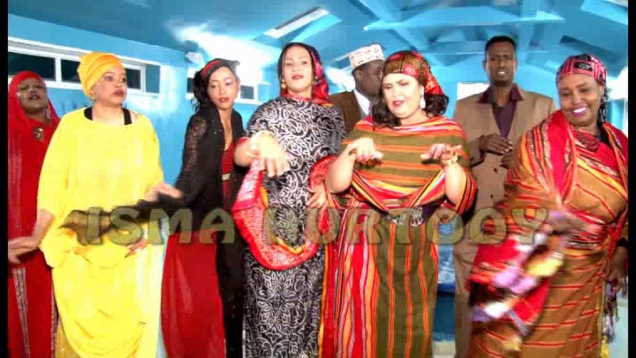 Fadumiina iyo Idiris Tempo 2017 - YouTube