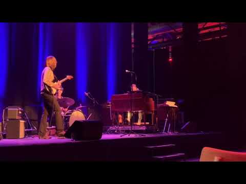 BOOST! by Rob Mostert, Jerôme Hol & Erik Kooger. - YouTube