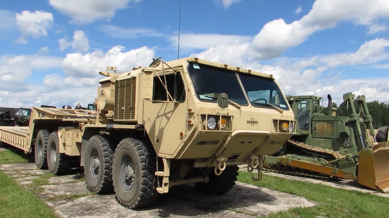 US Army Europe Grafenwöhr Oshkosh Tieflader walkaround - YouTube