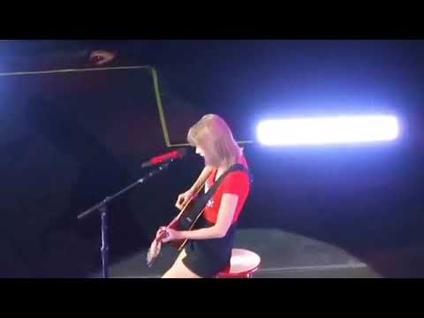 Taylor Swift Sparks Fly (Red Tour Manila) 2014 - YouTube