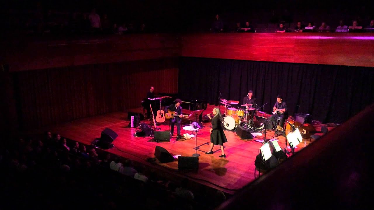 Natalie Merchant - Kind And Generous (@ London, 11th May 2014) - YouTube