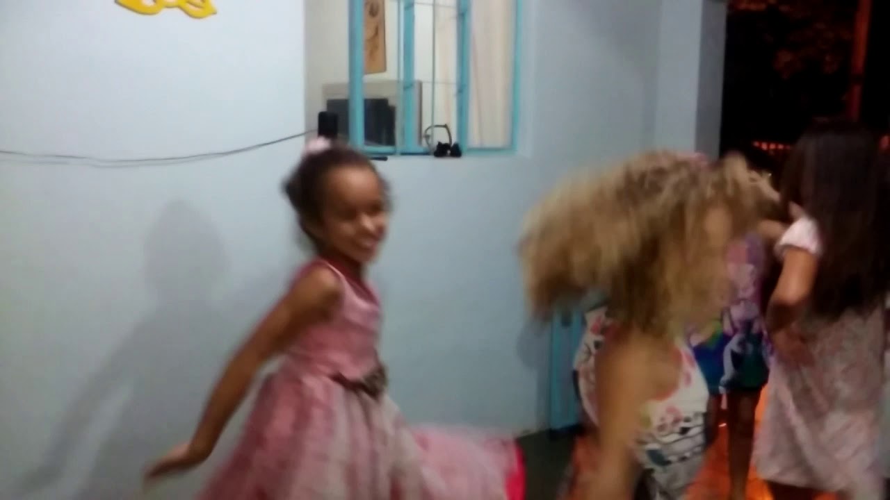 Brincando Com As Primas Youtube