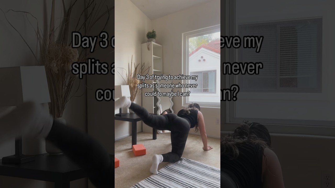 How many days do you think it will take me??😅 #splits #challenge #flexibility #mobility # ...