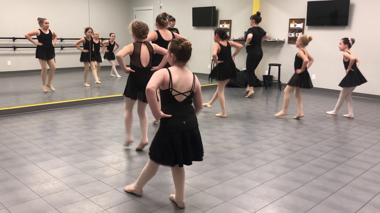 Ballet 2 Christmas Choreo - YouTube