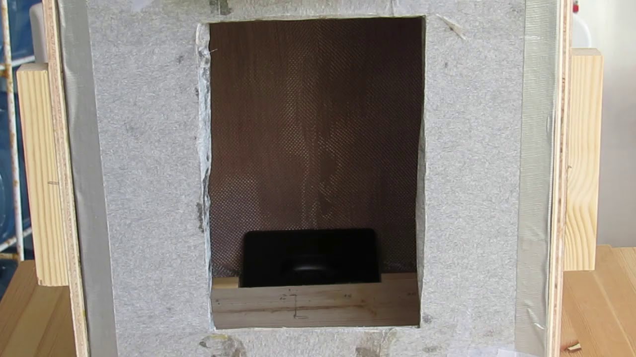 RF Blocking Demo of the S200S RF Blocking Silver Fabric - YouTube