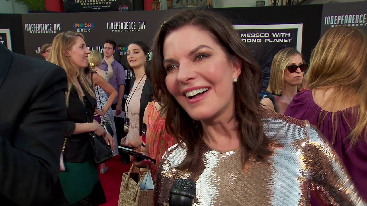 Independence Day: Resurgence: Sela Ward Movie Premiere Interview ...