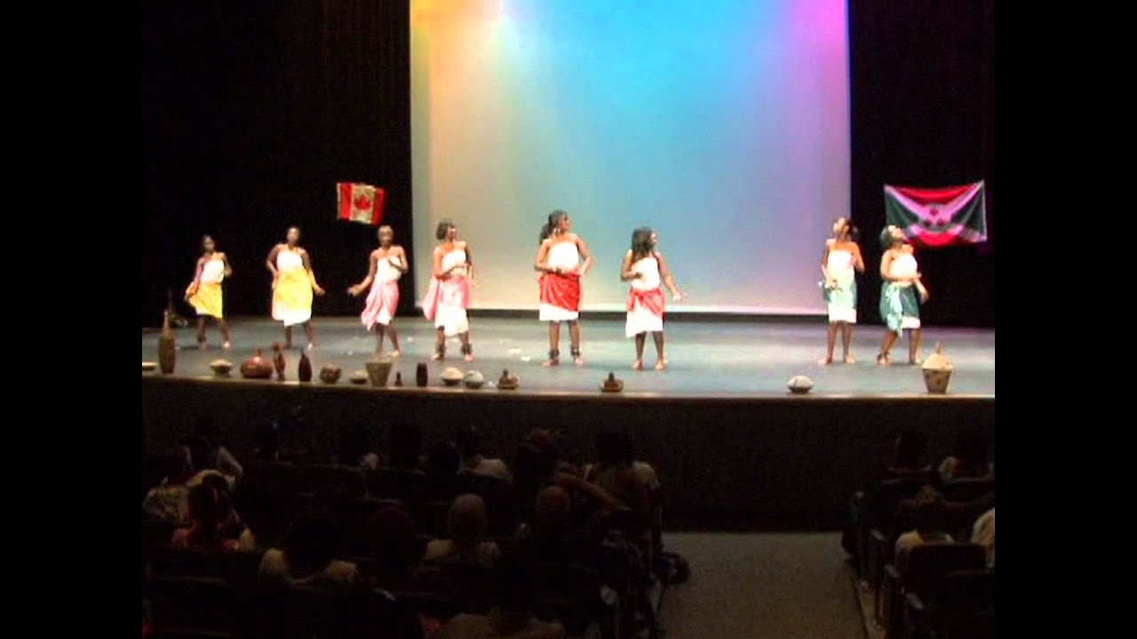 Burundi traditional dance : Menya uyabumbatire (Ishaka dance group ...