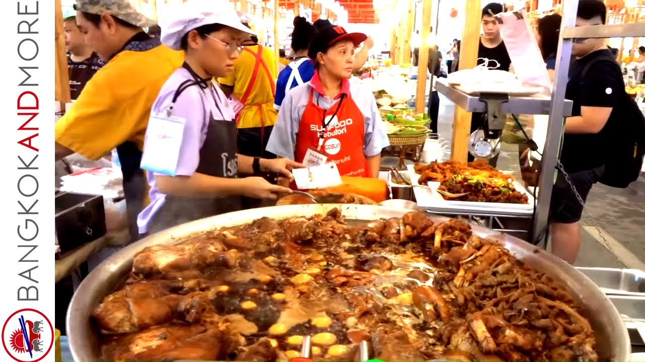 Central Provinces Present Colors of Culture Fair - Bangkok Thailand ...