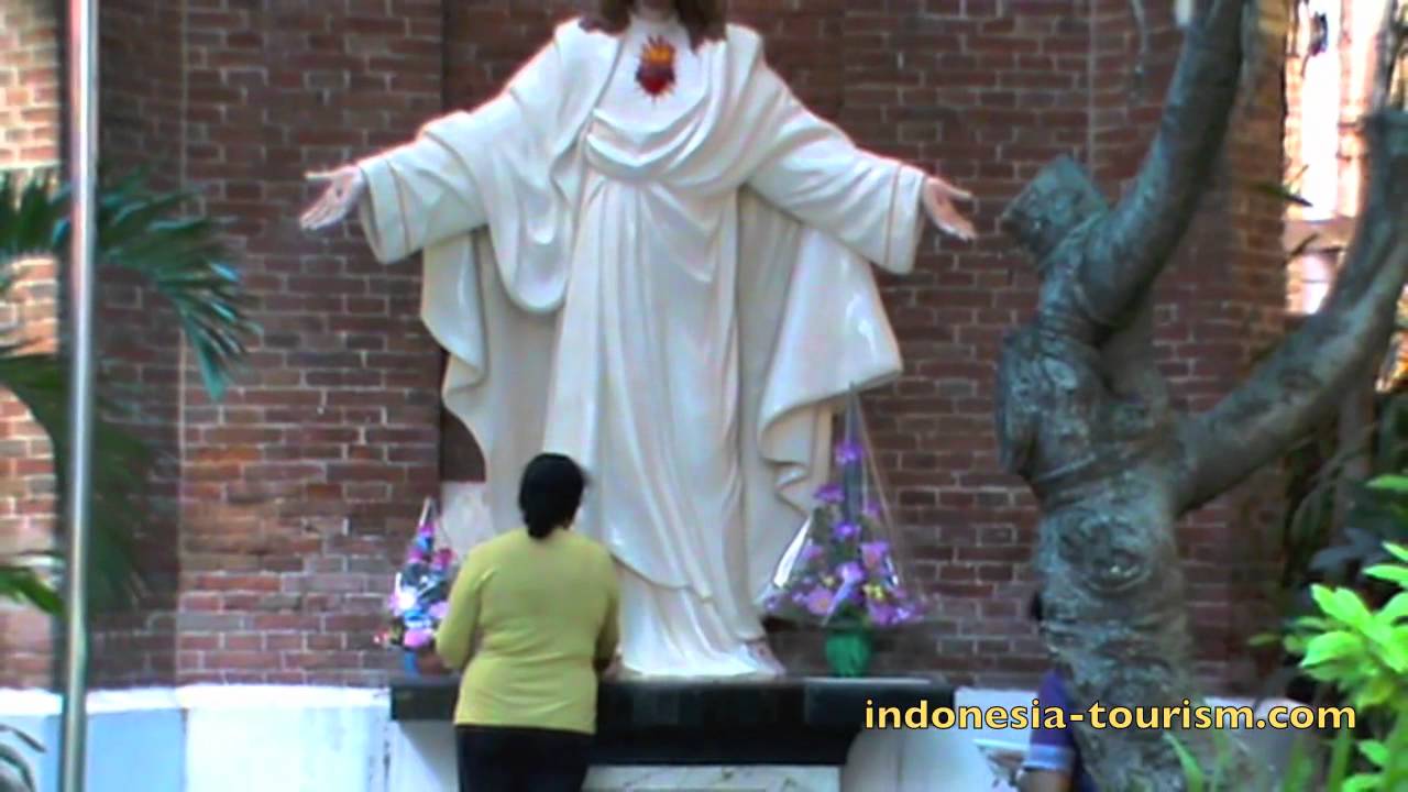 Kelahiran Santa Perawan Maria: The Oldest Catholic Church In Surabaya ...