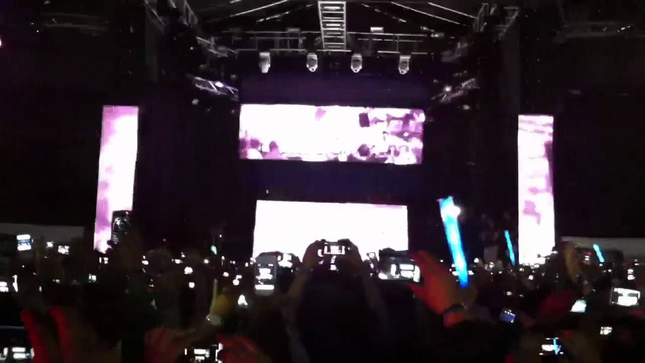 Dash berlin inicia concierto en six flags - YouTube