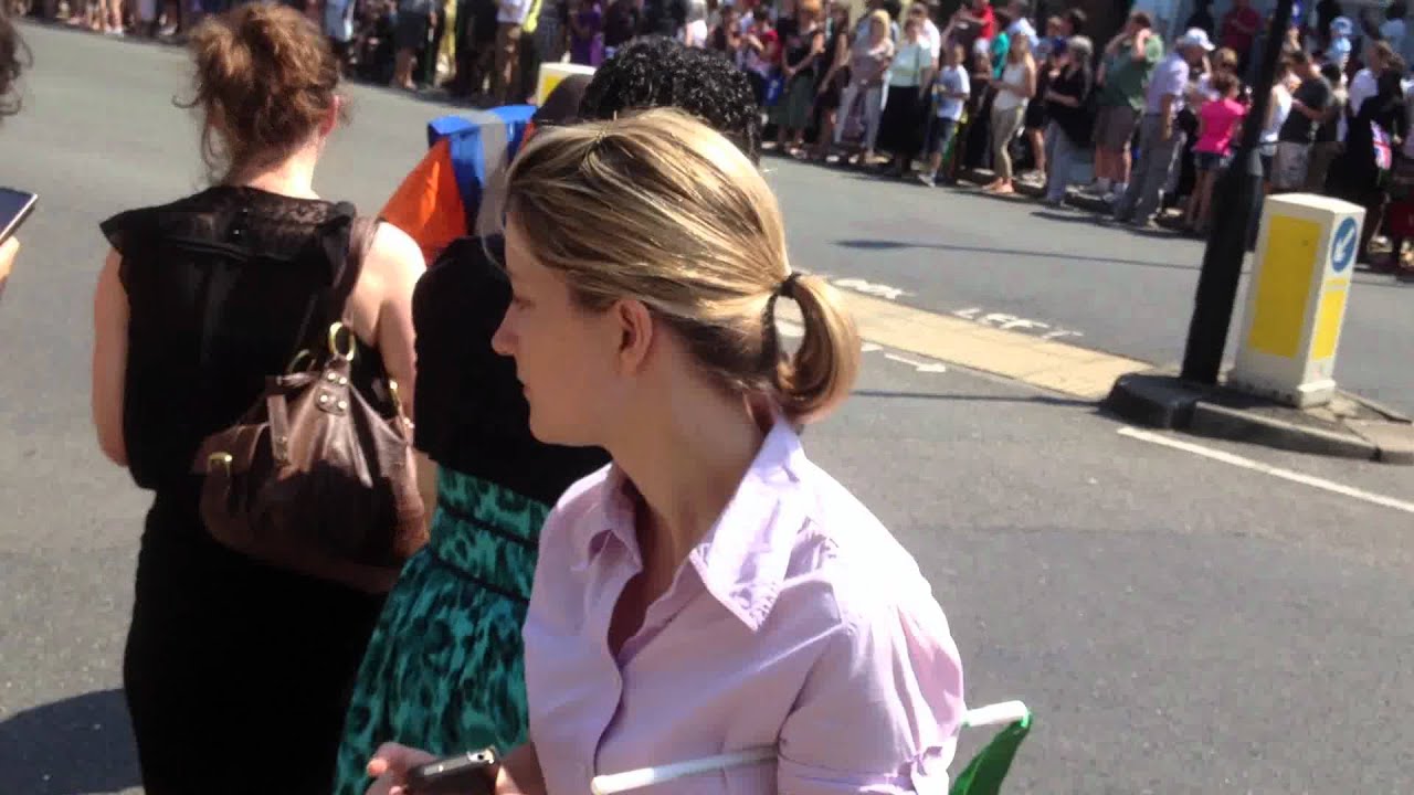 Emma, Leon and me waiting for the torch - YouTube