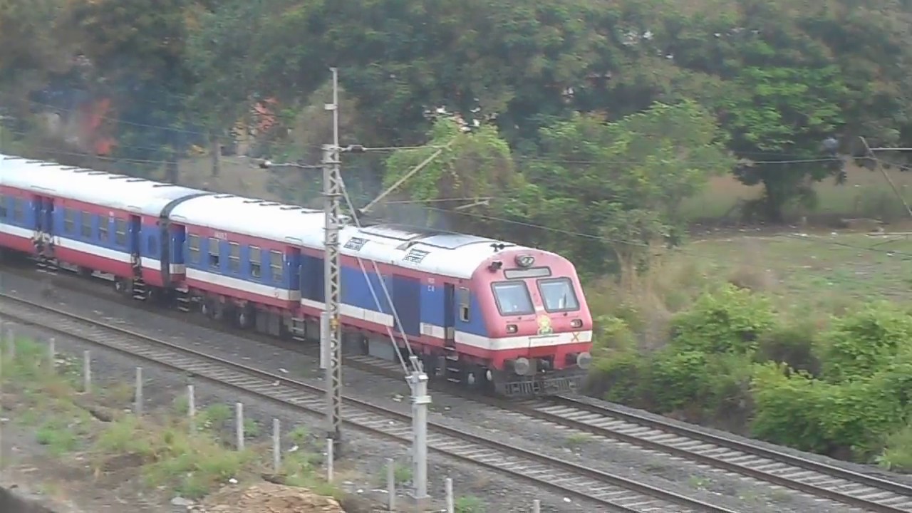 INDIAN RAILWAYS DEMU TRAINS - 71096/ ROHA DIVA DEMU - YouTube