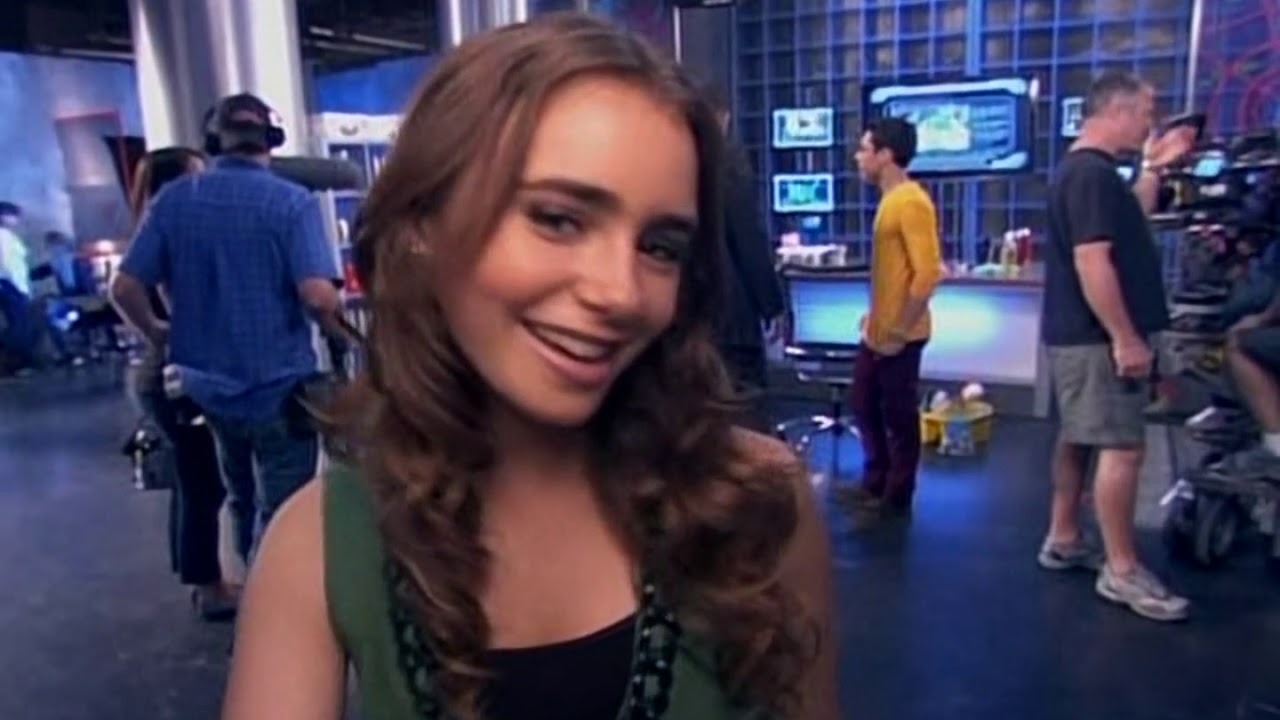 Nickelodeon's Hollywood Hang Segments (September 23, 2009) - YouTube