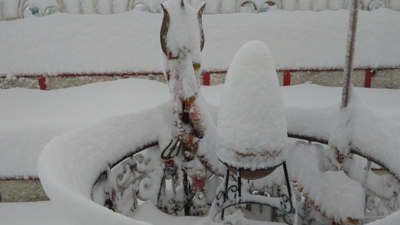 Snowfall In Haripurdhar, Himachal Pradesh 2017 - YouTube