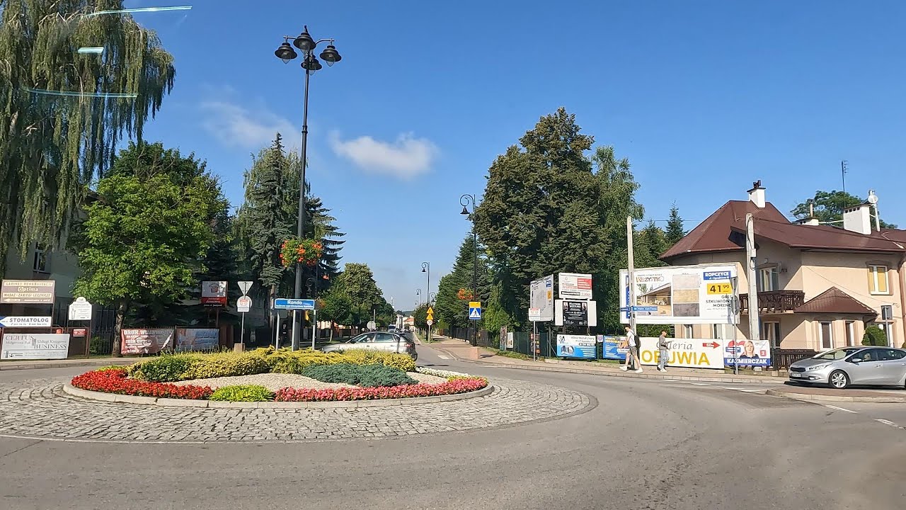 Ropczyce od Ronda 650-lecia przez Rynek do świateł 3 Maja - okiem ...