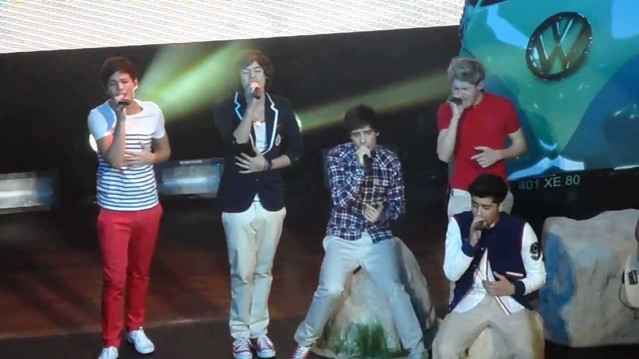 I Wish - One Direction in Nottingham - YouTube