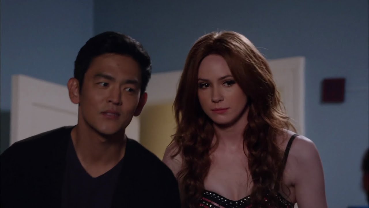 Selfie (2014) - Babysitting duties: bedtime (Karen Gillan, John Cho ...