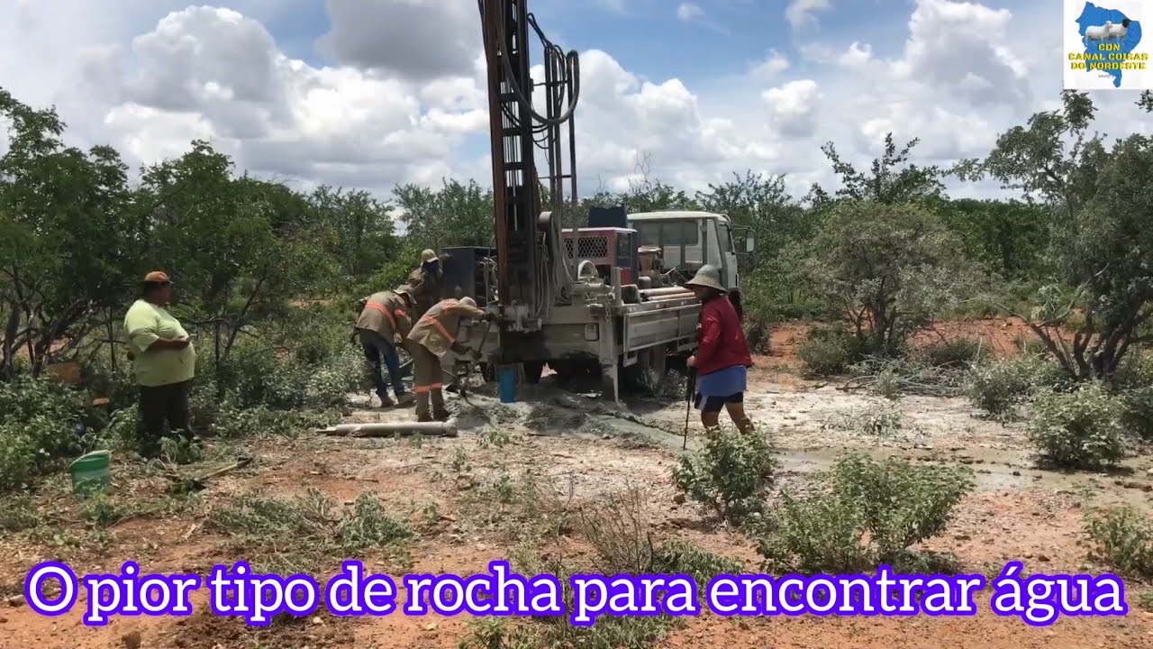 Vejam essa abertura do Poço Artesiano do amigo Messias da Macambira ...