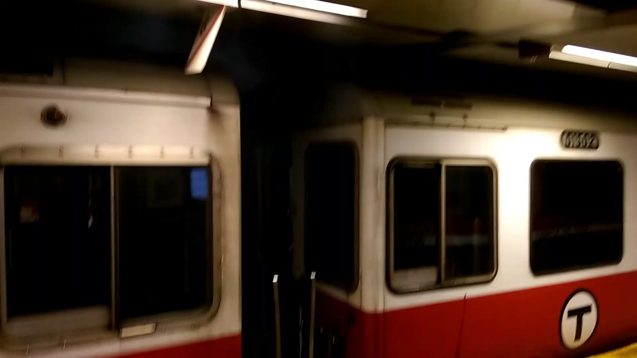 Smoke on MBTA Red Line 2/11 Charles MGH - YouTube