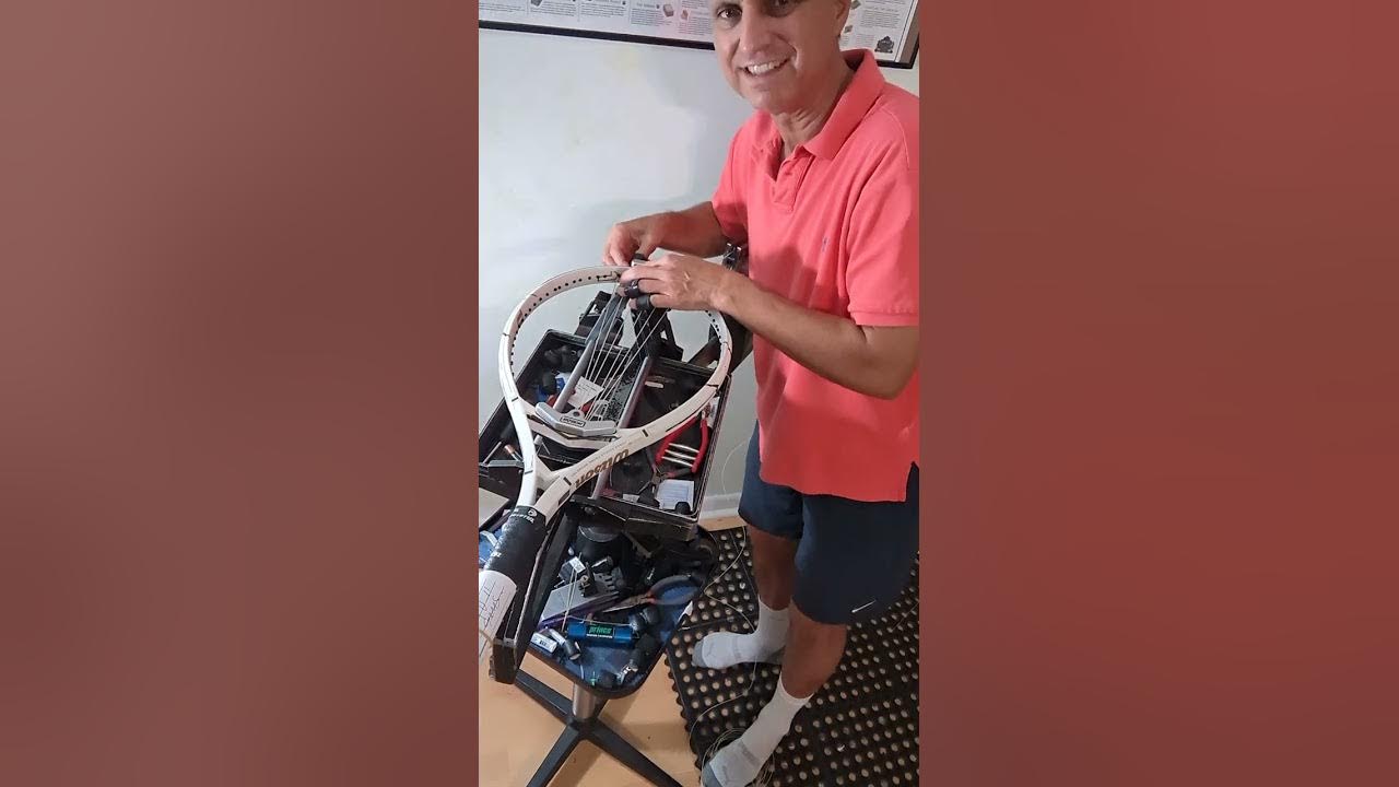 stringing a Wilson ultra XP 125 - YouTube
