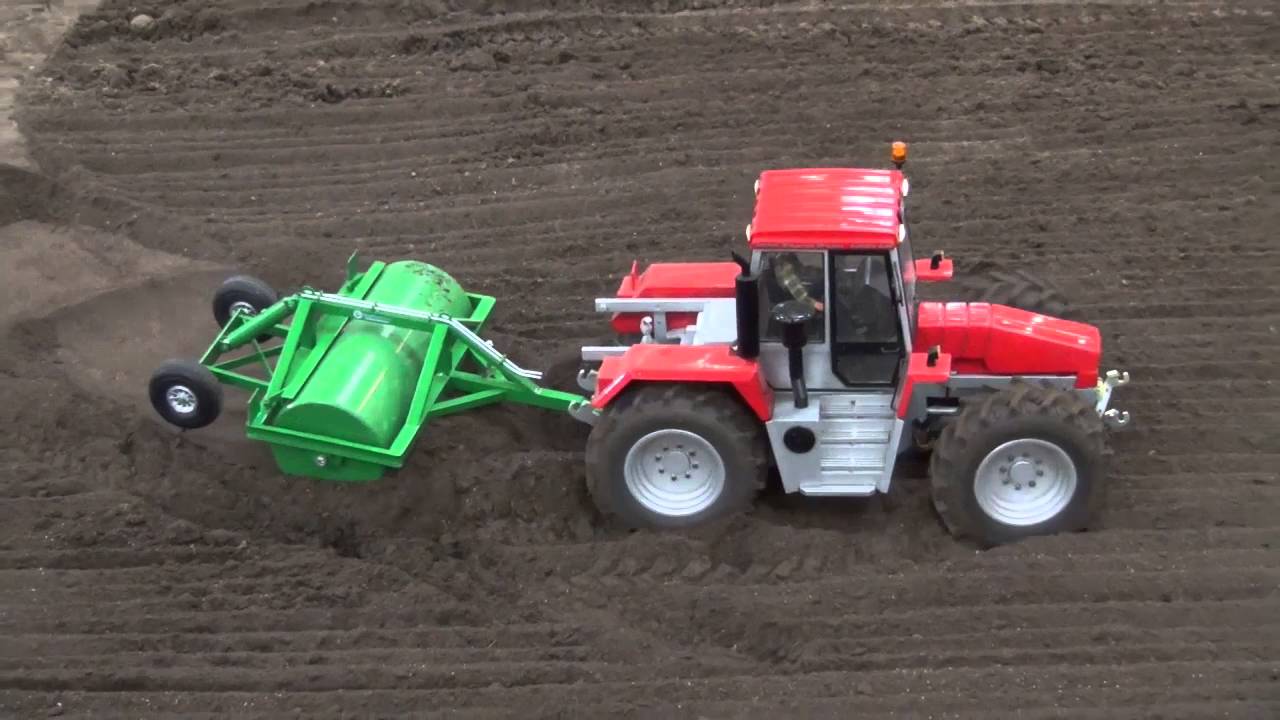 Traktor im Einsatz - RC Traktoren im Einsatz - Modellbau Traktor - YouTube