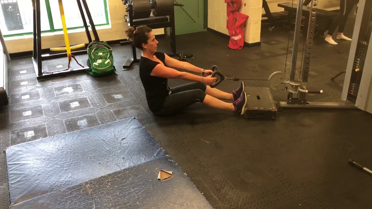 Seated pulley cable row - YouTube