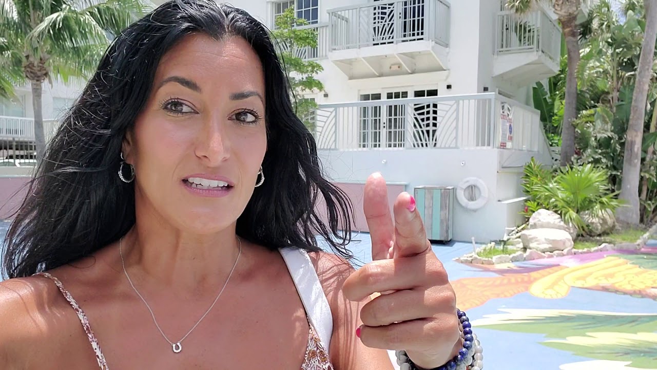 Why It's So Hard to Let Go of Relationships / Lisa Concepcion - YouTube