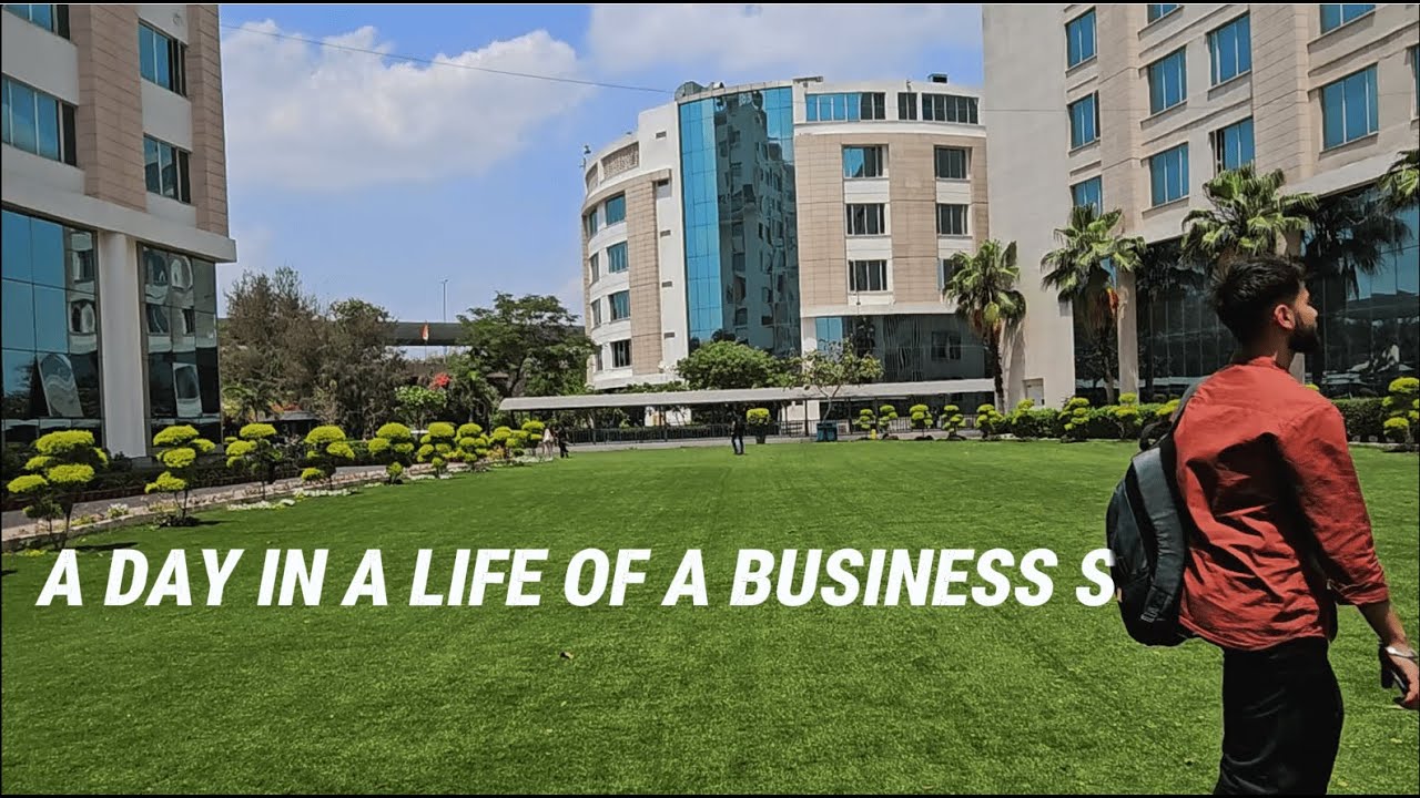 Day in a Life of a Business Student | VIPS Campus Life - YouTube