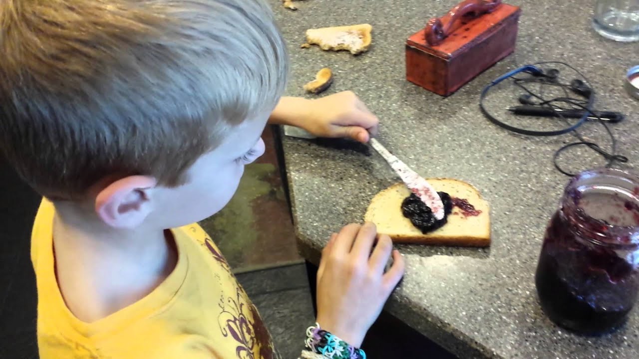 How to make toast for children - YouTube