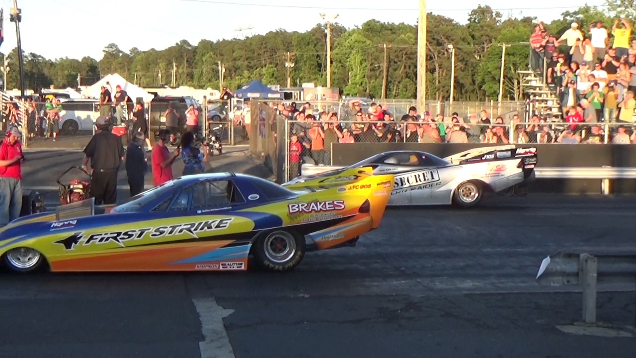 Atco Dragway - Night of Thrills - Jet Funny Cars - 06-03-2017 - YouTube