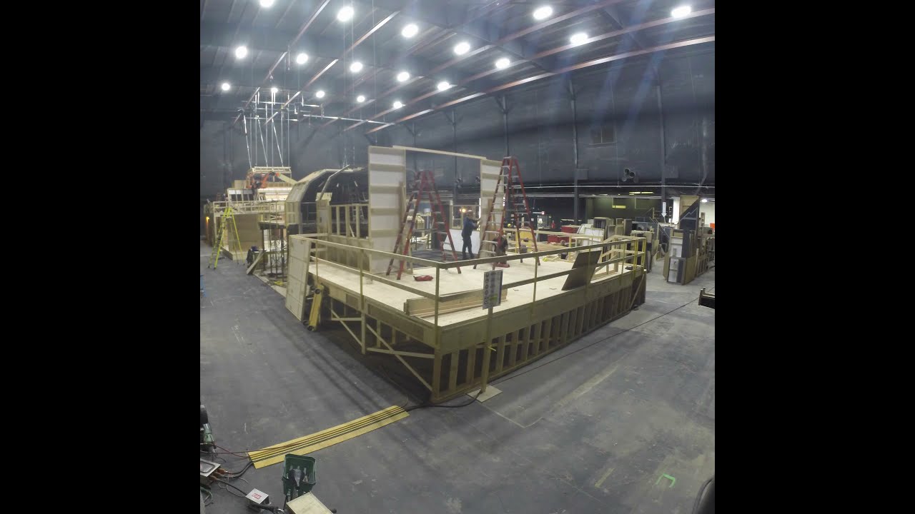 Time-lapse of the Rocinante Engineering Bay Being built #shorts - YouTube