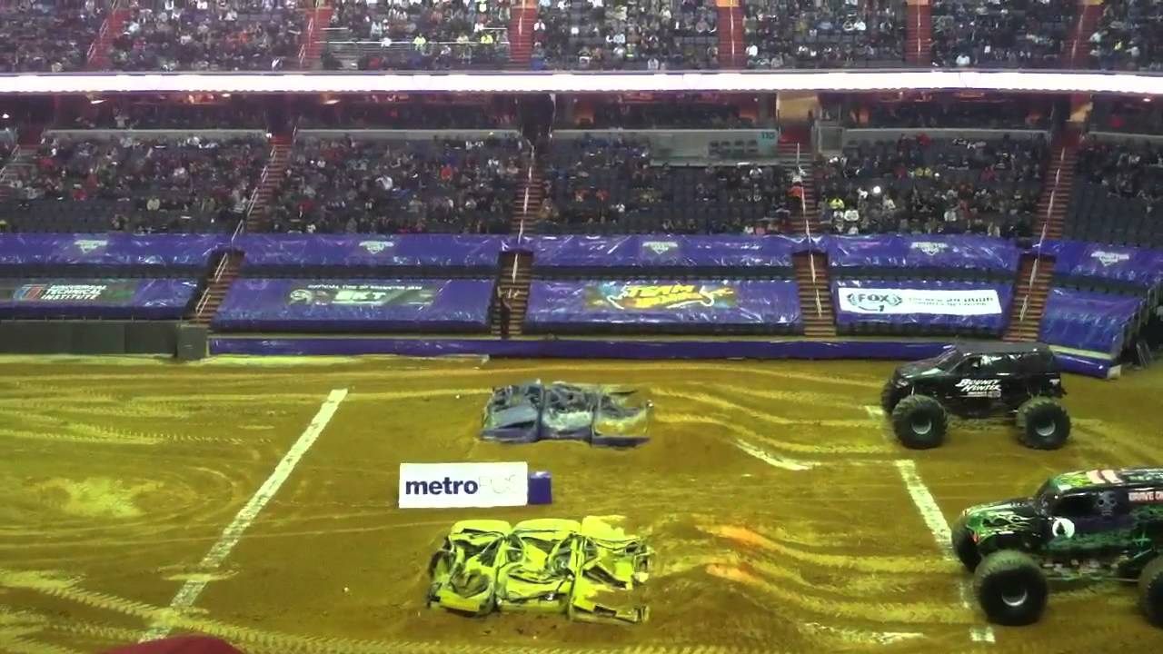 Monster jam DC 2014 - YouTube
