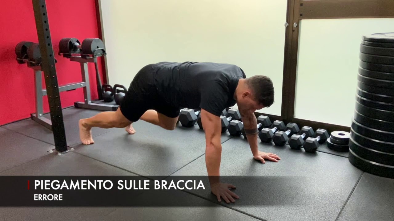 Piegamenti sulle braccia: gli esercizi da fare a casa - YouTube