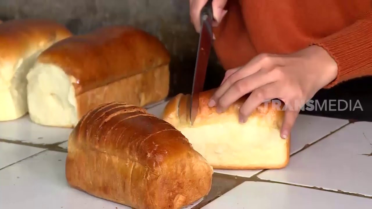 Intip Dapurnya Roti Oey Tjiang Lie Khas Sukabumi Yang Legendaris ...