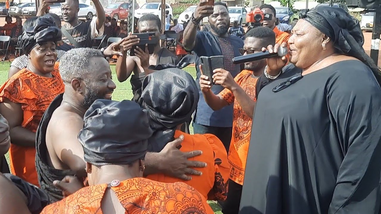 Woow, Gifty Donkor Performed With MESDUAH'S Band @ Director Samuel ...