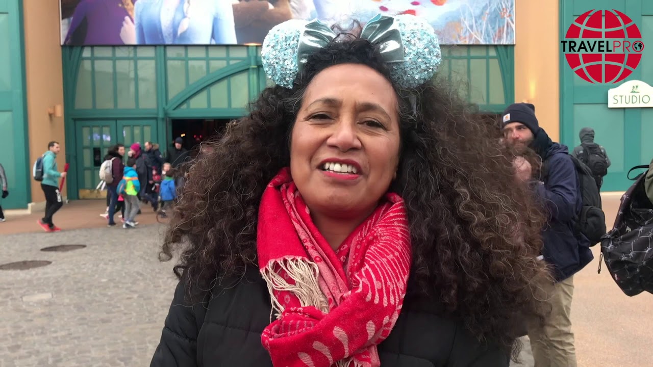 DISNEY STARS REPORTERS FROZEN CELEBRATION 2020 - YouTube