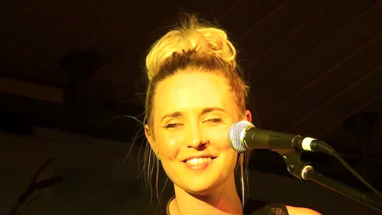 Aleyce Simmonds - Believe - YouTube